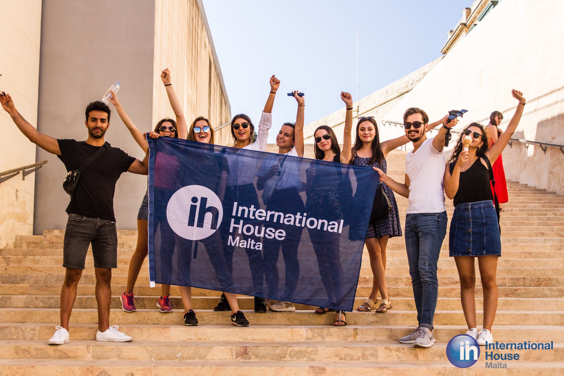 【最大2週間無料】隔離要らず？WITHコロナでも充実のマルタ留学！ | Life Journey Education - 未来の留学を創造する